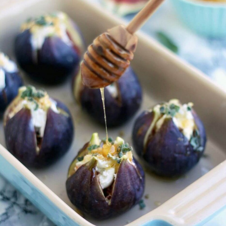 Baked Figs with Goat Cheese